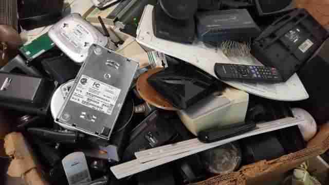 WTS: Anyone interested in 150 x Gayloads of Mix Misc. Electronic Scrap ...