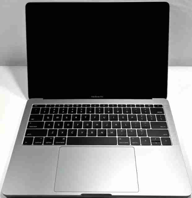 WTS: QTY 59 MACBOOK PRO LOT | Tradeloop