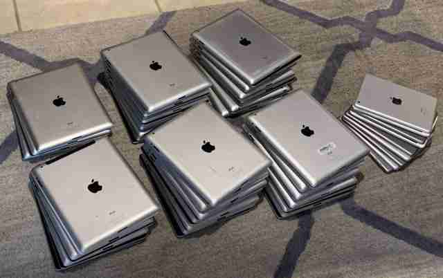 WTS: 76x UNITS of Apple iPad Pro, AIR & iPad Mini 2014 to 2019 - 128GB ...