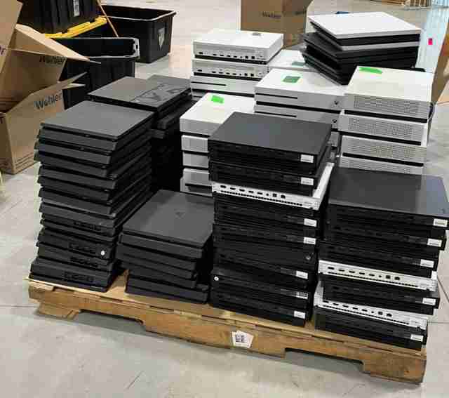 WTS: Pre-owned video game consoles PS4 XBOX. 300 QTY WEEKLY INVENTORY ...